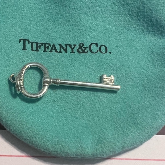 Tiffany & Co. | Jewelry | Tiffany Co Small Oval Key 925 Charmpendant ...
